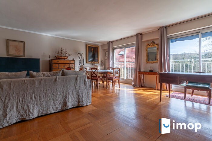 Ville-dAvray - Appartement 4 pièces à vendre