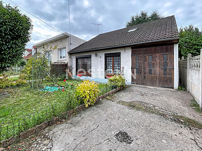 Maison 4 pièces à vendre - Les Clayes-sous-Bois, Nord