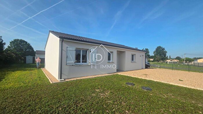 Ménesplet : Maison 4 pièces à louer