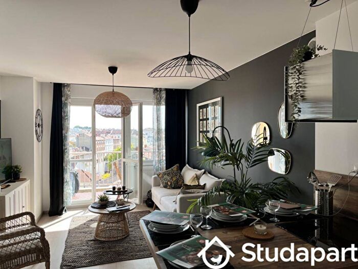 Appartement à louer - Clément, Villeurbanne - 1 pièce - 1 chambre