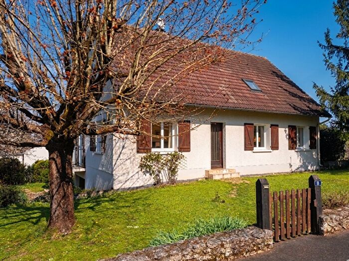 Maison à vendre - Châtellerault, Est - 8 pièces - 6 chambres