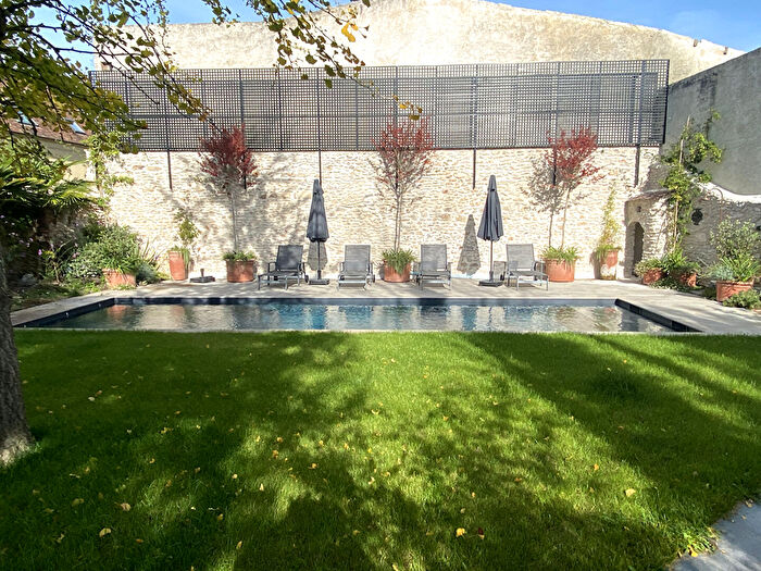 Maison à vendre - Montfort-lAmaury - 11 pièces - 5 chambres