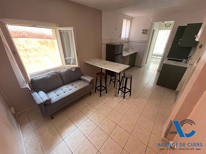 Appartement à louer - Les Routes, Toulon - 2 pièces - 1 chambre