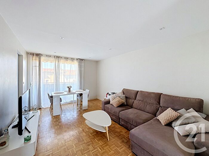 Villeurbanne, Grand Clément : Appartement 4 pièces à vendre