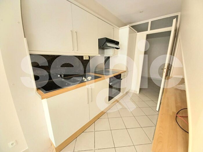 Arras, Saint-Michel : Appartement 2 pièces à louer