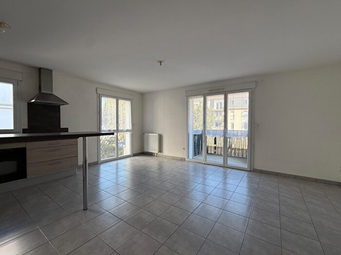 Appartement à louer - Amiens - 3 pièces - 2 chambres