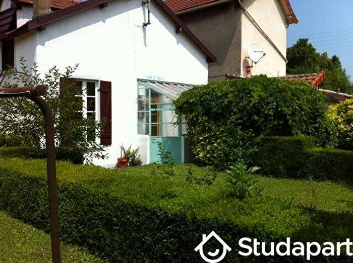 Bas Clos-Nord Est, Saint-André-les-Vergers : Appartement 1 pièce à louer