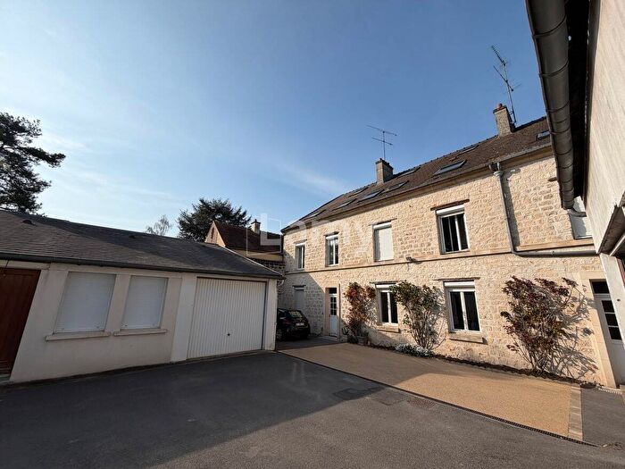 Appartement à louer - Centre-Hôtel de Ville, Chantilly - 2 pièces