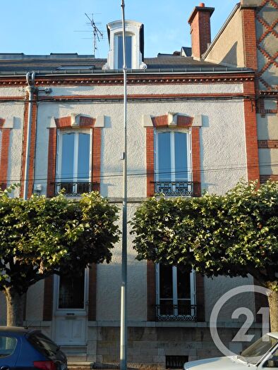 Maison à vendre - Pithiviers - 8 pièces - 6 chambres