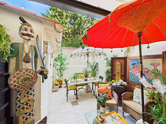 Appartement à vendre - Antibes, Coeur de ville - 3 pièces - 1 chambre