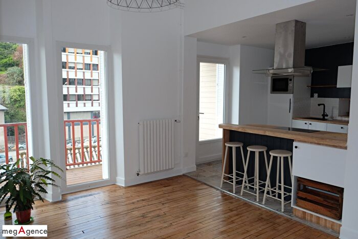 Appartement à vendre - Tulle, Gare, Rive Gauche, Condamines, Marquisat - 6 pièces - 4 chambres