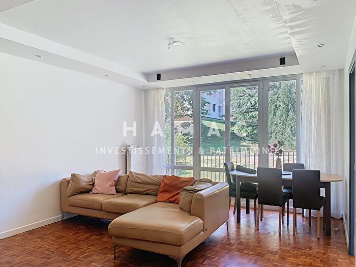 Appartement à louer - La Mulatière - 4 pièces - 3 chambres