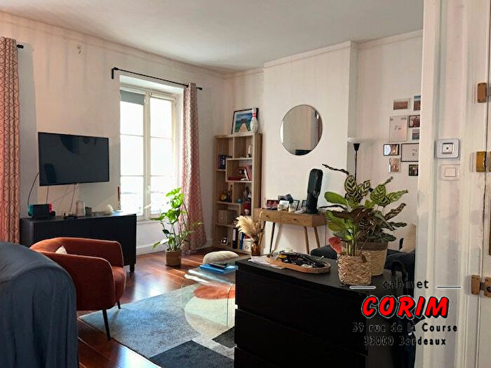 Appartement à louer - Bordeaux - 2 pièces - 1 chambre