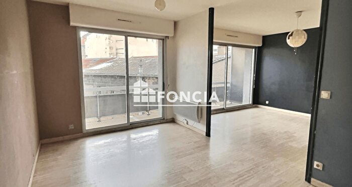 Appartement à vendre - Saint-Étienne, Centre-ville, Peuple, Chavanelle - 4 pièces - 3 chambres