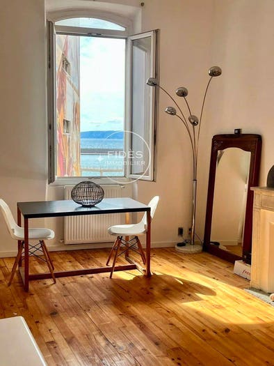 Hôtel de Ville, Marseille 2ème arrondissement : Appartement 3 pièces à louer