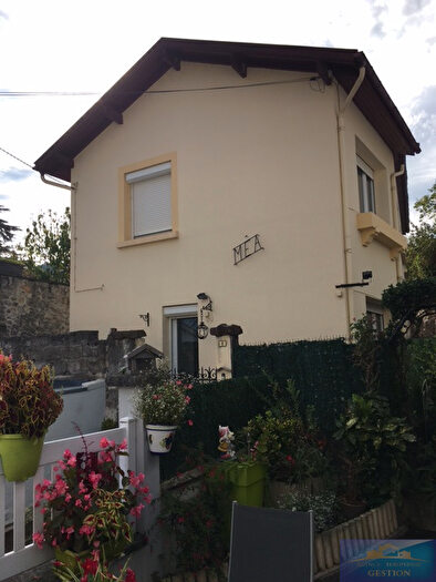 Maison 4 pièces à vendre à Lourdes, Centre-ville, Place Peyramale, Gare