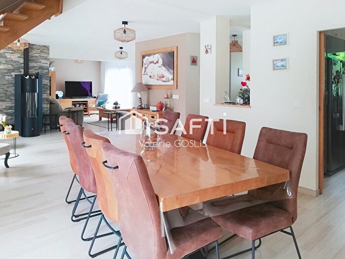 Maison 7 pièces à Issou, à vendre