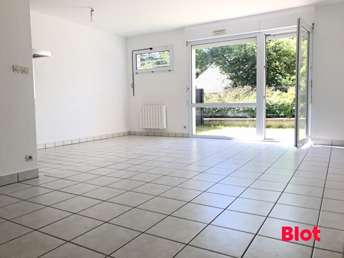 Appartement à vendre - Chartres-de-Bretagne - 3 pièces - 2 chambres