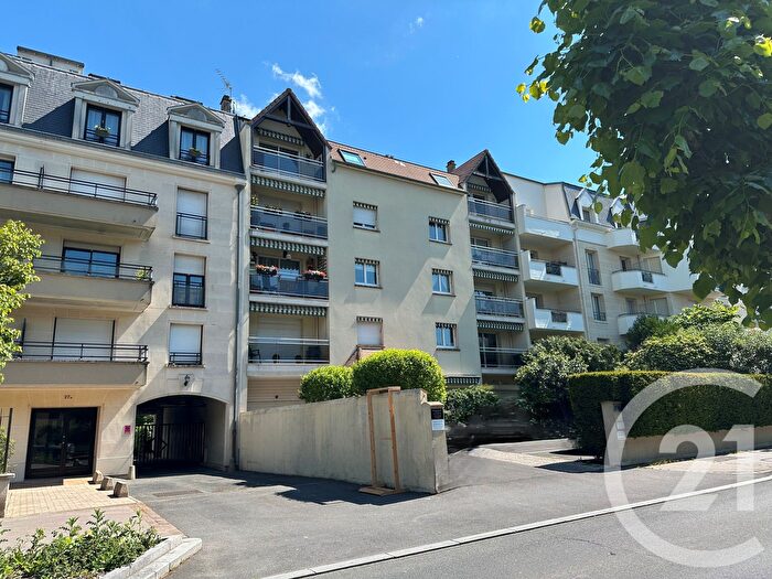 Appartement 5 pièces à Le Plessis-Trévise, Centre-ville, Orly Parc, à vendre