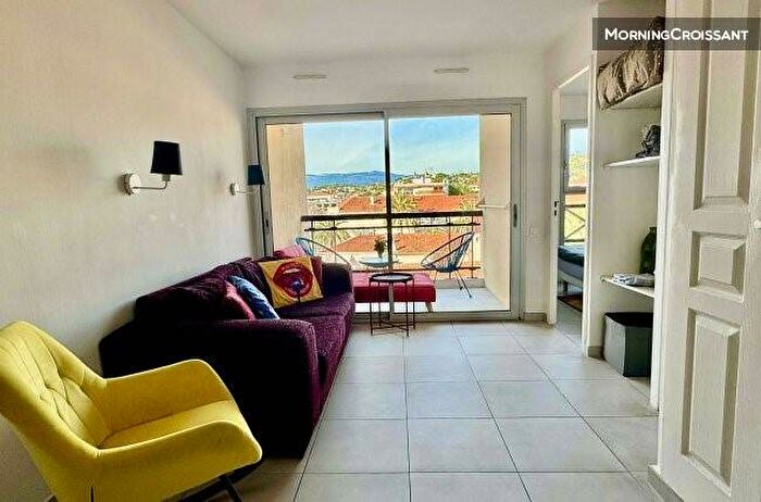 Appartement à louer - La Bocca, Cannes - 1 pièce