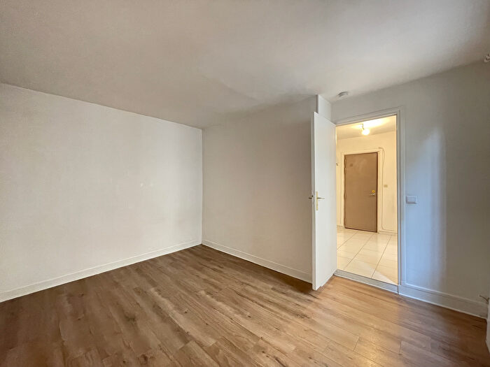Appartement 1 pièce à Paris 18ème, Grandes Carrières, Clichy, à vendre
