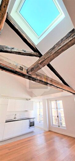 Appartement à louer - Elysées-Madeleine, Paris ème arrondissement - 3 pièces - 2 chambres