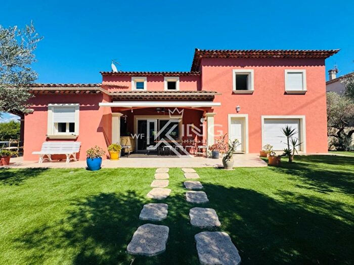 Puget-sur-Argens : Maison 7 pièces à vendre