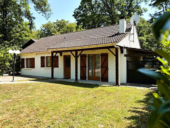 Bazoches-sur-le-Betz : Maison 5 pièces à vendre