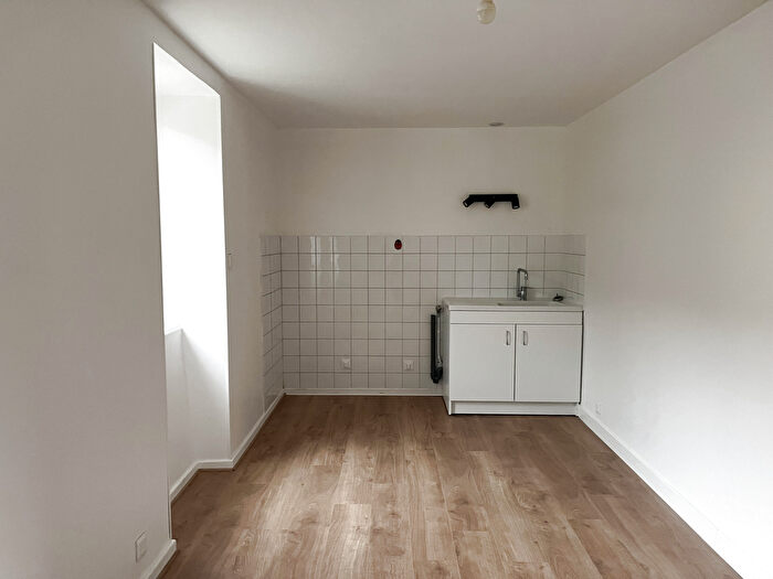 Appartement à louer - Lamastre - 3 pièces - 2 chambres