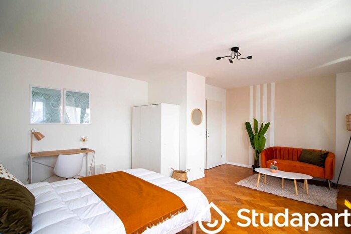 Appartement à louer - Saint-Denis - 1 pièce - 4 chambres