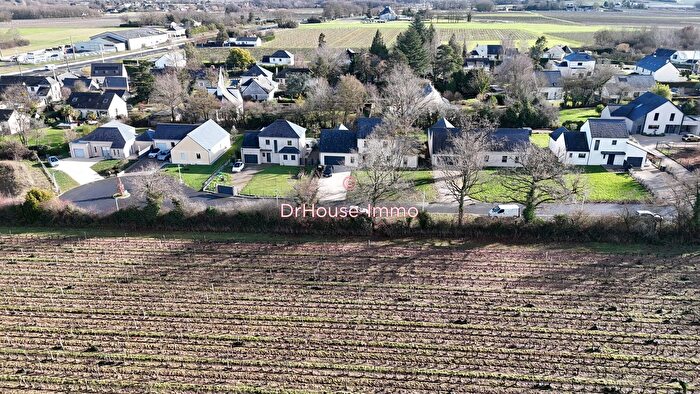 Maison à vendre - Juigné-sur-Loire - 8 pièces - 4 chambres