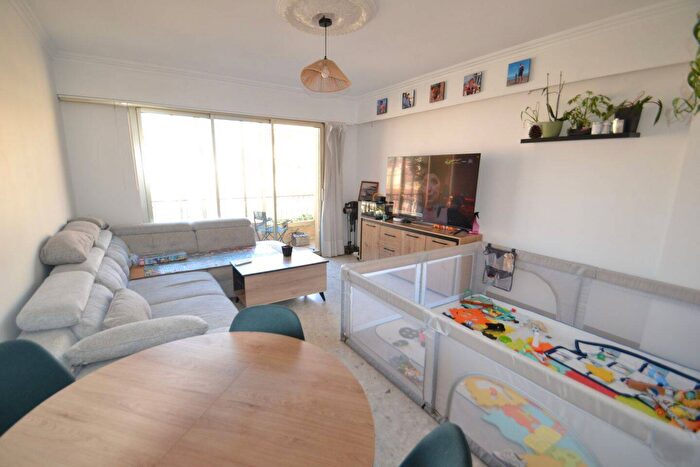 Appartement à louer - Vallauris - 3 pièces - 2 chambres