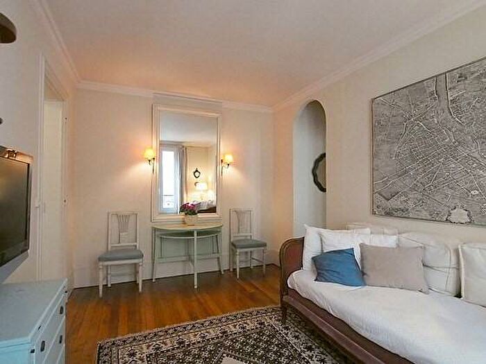 Appartement à louer - La Chapelle-Marx Dormoy, Paris ème arrondissement - 2 pièces - 1 chambre