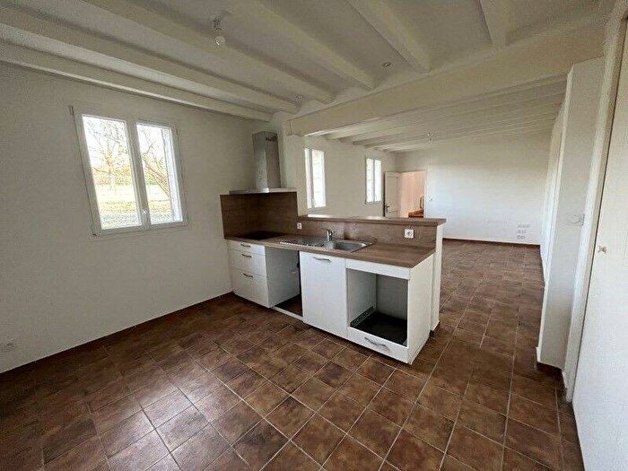 Maison à louer - Sauveterre-de-Guyenne - 4 pièces - 3 chambres