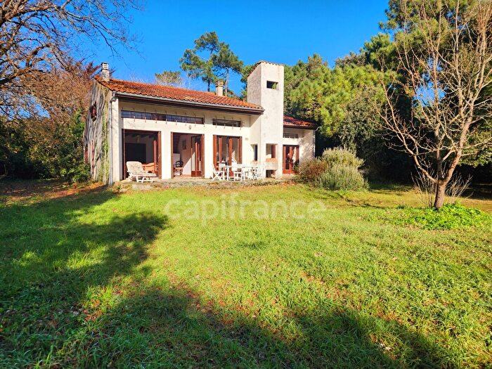 Maison à vendre - Saint-Pierre-dOléron - 8 pièces - 6 chambres