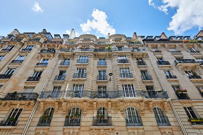 Paris 7ème, Breteuil : Appartement 3 pièces à vendre
