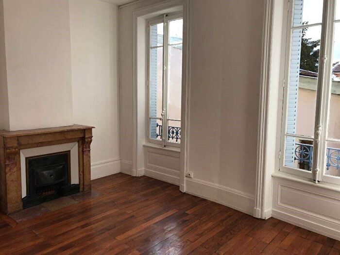 Maison 5 pièces à Centre, Caluire-et-Cuire, à louer