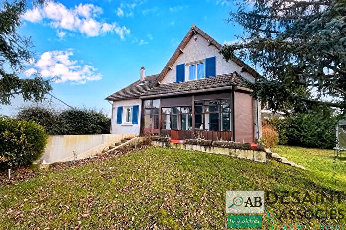 Maison à vendre - Crécy-la-Chapelle - 6 pièces - 4 chambres