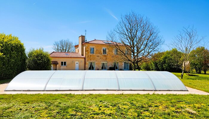Castelnau-de-Montmiral : Maison 7 pièces à vendre