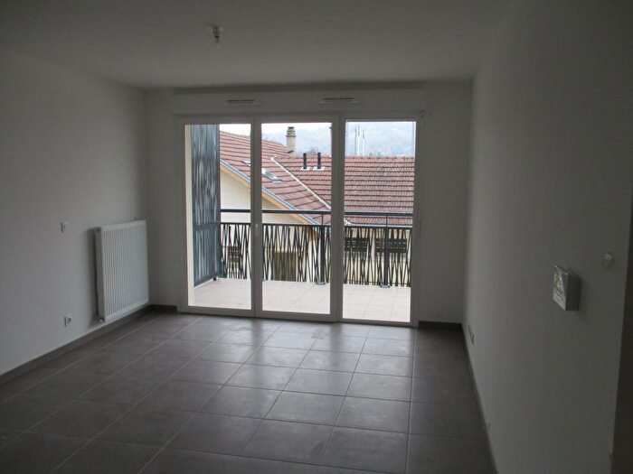 Rumilly, Rives du Chéran, Sud : Appartement 3 pièces à louer