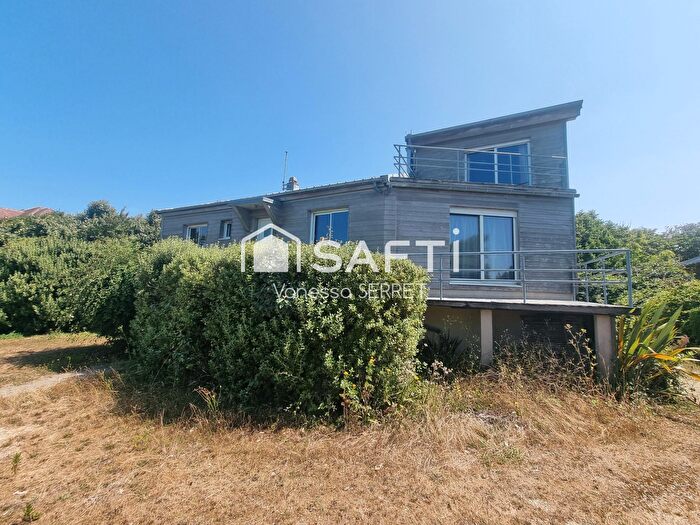 Maison 4 pièces à vendre à Saint-Côme-de-Fresné
