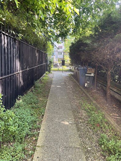 Parc dOrléans, Neuilly-sur-Seine : Appartement 1 pièce à louer