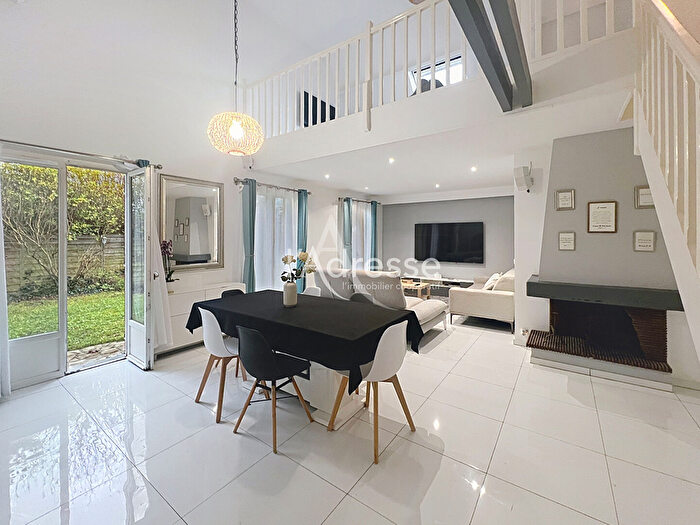 Maison à vendre - Chelles, Mont-Chalâts, Colline du Fort, La Tuilerie - 6 pièces - 4 chambres