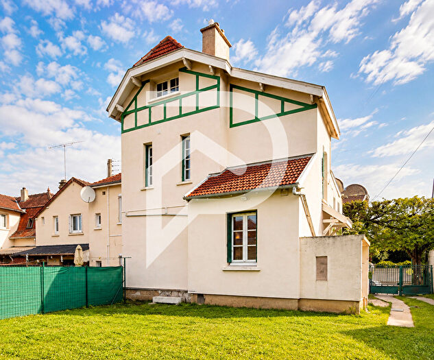 Aubergenville : Maison 4 pièces à vendre