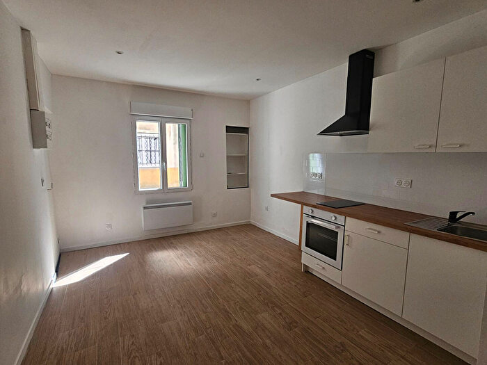 Appartement à louer - Nîmes, Richelieu - 2 pièces - 1 chambre