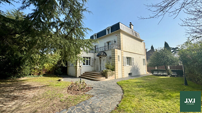 Maison à vendre - Saint-Gratien, Mairie, Petit Lac - 9 pièces - 5 chambres
