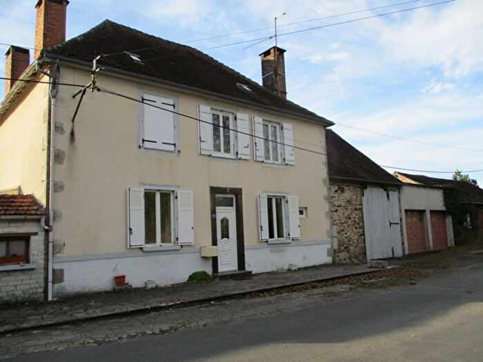 Maison 6 pièces à La Meyze, à louer