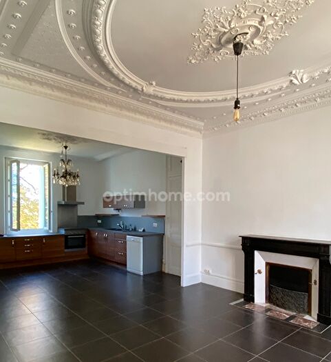 Maison à vendre - Ruelle-sur-Touvre - 7 pièces - 5 chambres