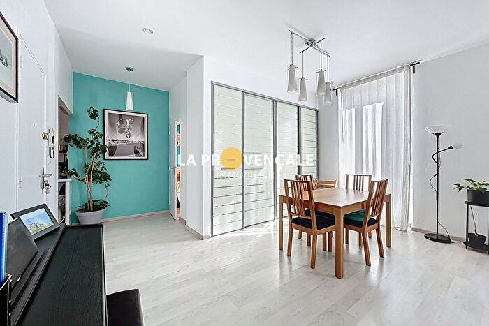 Appartement à vendre - Gardanne, Centre-ville - 3 pièces - 2 chambres