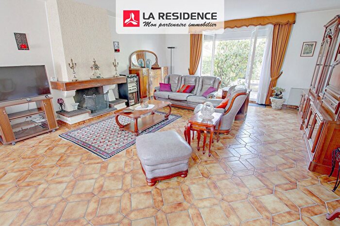 Maison 6 pièces à vendre - Le Mesnil-Saint-Denis